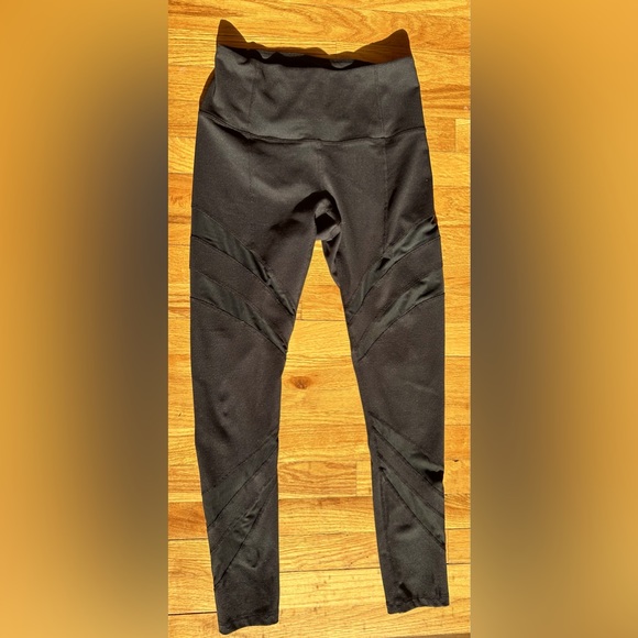 Zella | Pants & Jumpsuits | Zella Yoga Pants With Mesh Design | Poshmark